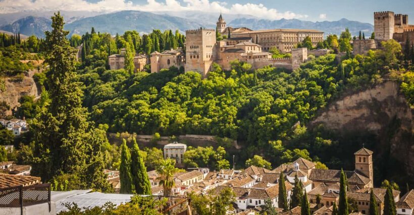 From Malaga: Day Trip to Alhambra by Bus with Entry Tickets - A Detailed Look at the Tour Experience