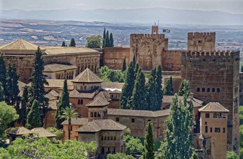 From Malaga: Granada Full-Day Trip with Alhambra - The Full-Day Granada Trip from Malaga: What to Expect