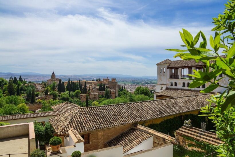 From Málaga: Sunset Alhambra Tour with Tickets - Authentic Feedback & Expectations