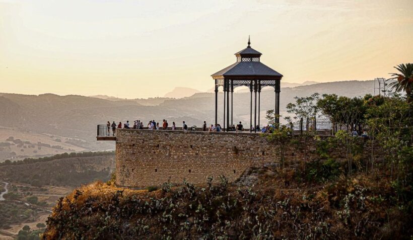 From Malaga:Private Tour to Ronda and Setenil de las Bodegas - Key Points