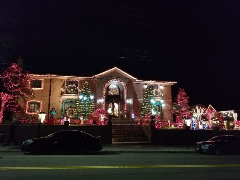 From Manhattan: 4-Hour Brooklyn Christmas Magic Tour - FAQ