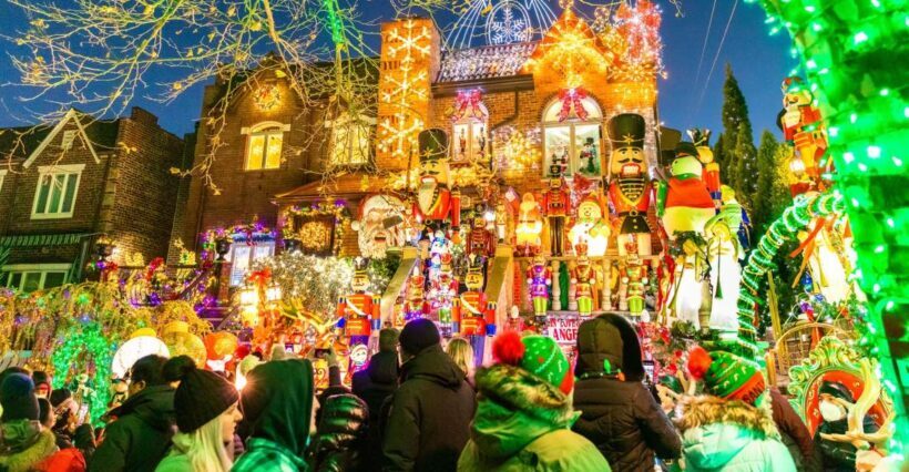 From Manhattan: 4-Hour Dyker Heights Holiday Lights Bus Tour - The Itinerary Breakdown: What to Expect and Why It Matters