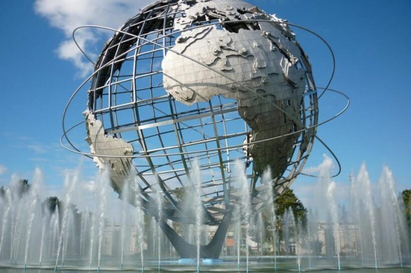 From Manhattan: 5-Hour Bronx, Queens, and Brooklyn Bus Tour - Exploring the Bronx: Yankee Stadium and Urban Art