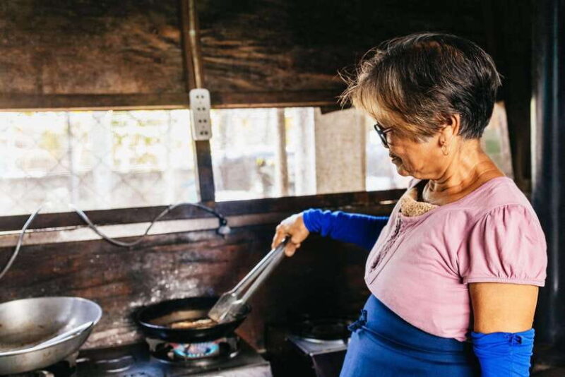 From Manila: Taal Volcano and Lake Boat Sightseeing Tour - Key Points