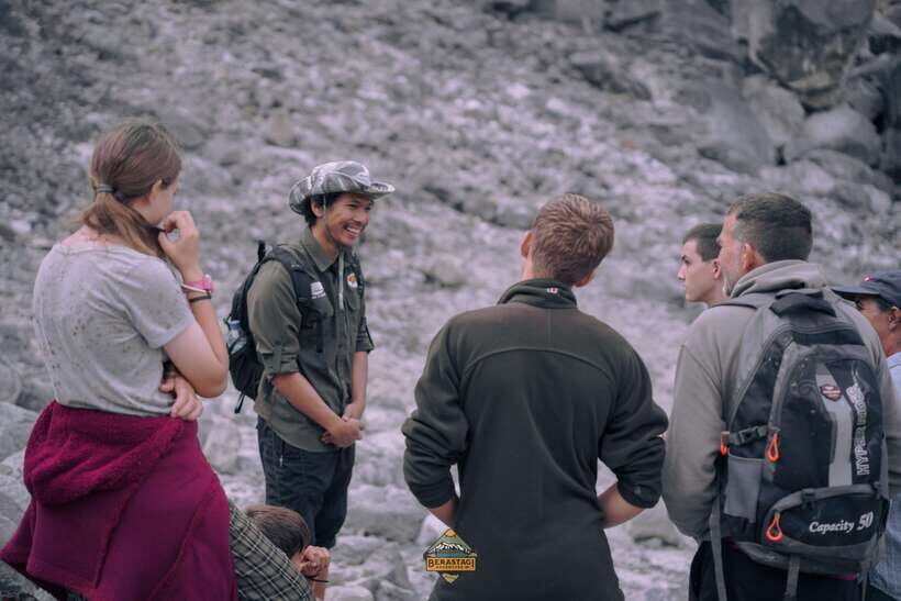From Medan: Mount Sibayak Sunrise Hike & Natural Hot Spring - Authentic Experiences and Genuine Insights