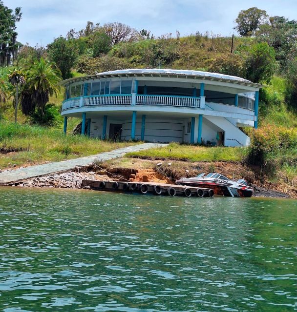 From Medellin: Guatapé & Peñol Rock with Boat & farm animals - FAQs