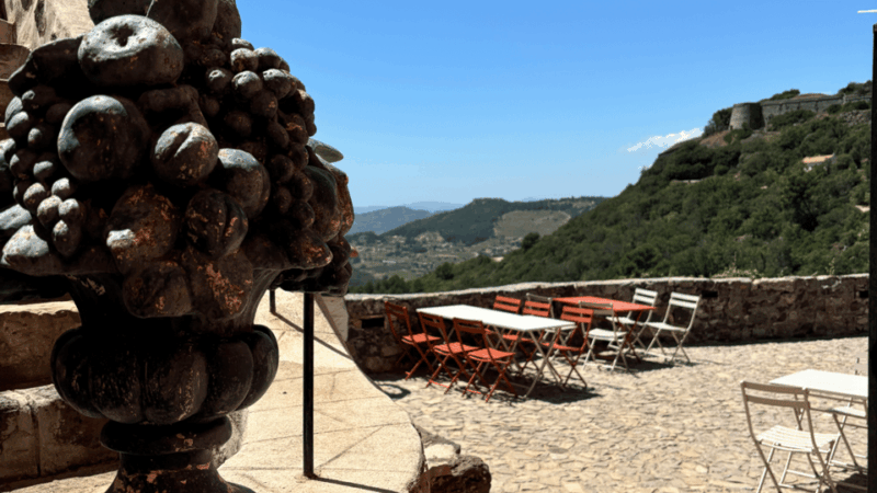 From medieval Evenos to Bandol wines : a taste of Provence - Key Points