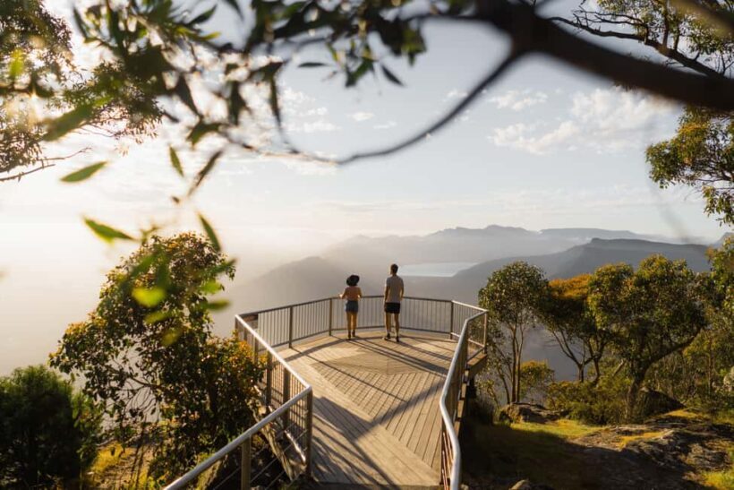 From Melbourne: Grampians National Park Bushwalking Tour - Transportation and Group Size