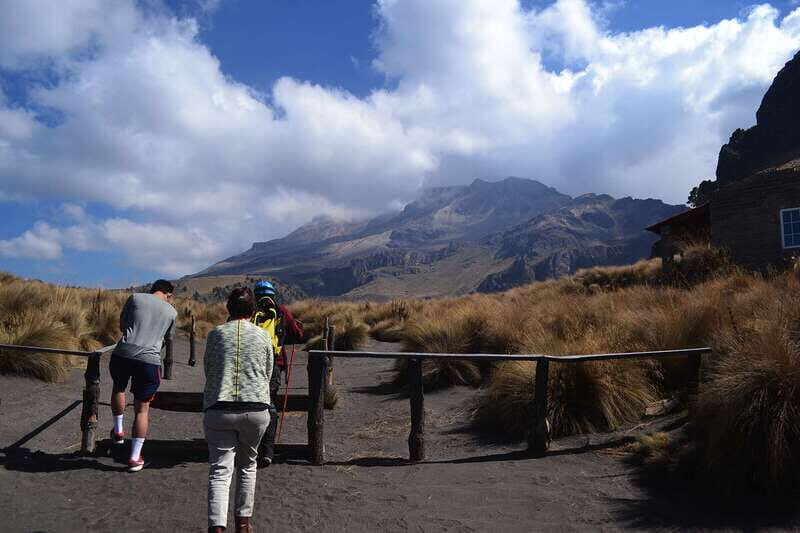From Mexico City: Hike Iztaccihuatl Volcano with an Alpinist - Who Should Consider This Tour?