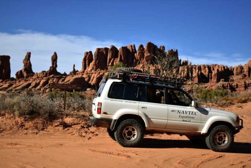From Moab: Arches National Park 4x4 Drive and Hiking Tour - Practical Details