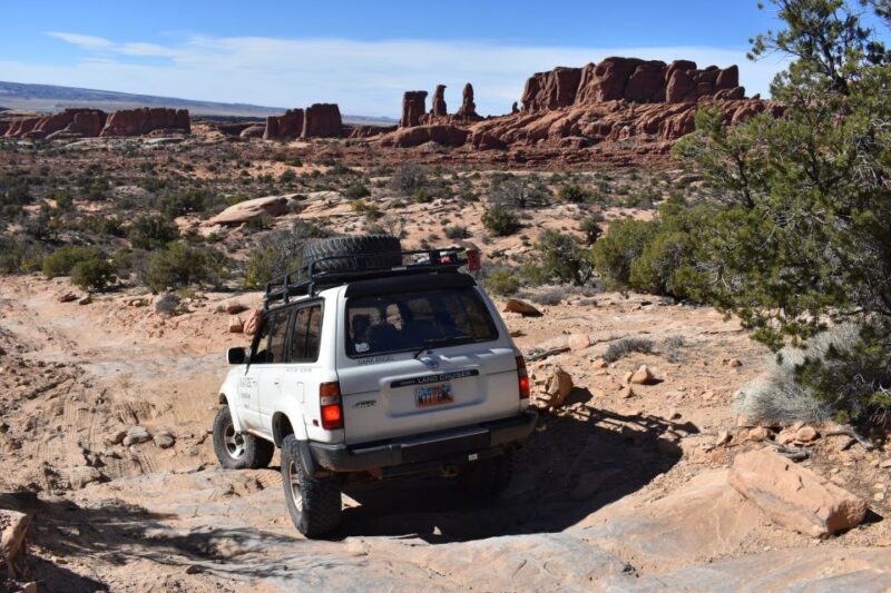 From Moab: Arches National Park 4x4 Drive and Hiking Tour - FAQ