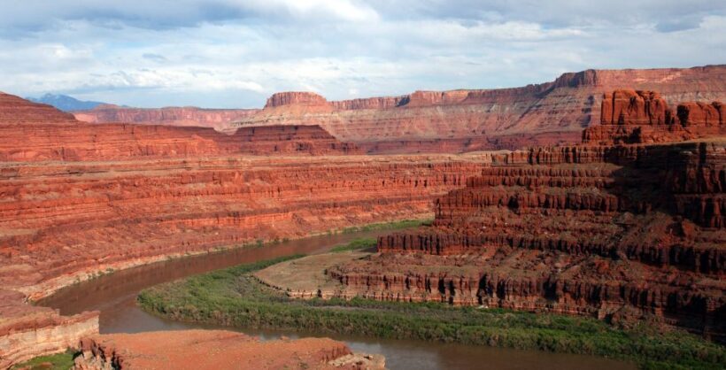 From Moab: Canyonlands 4x4 Drive and Colorado River Rafting - Exploring the Itinerary in Detail