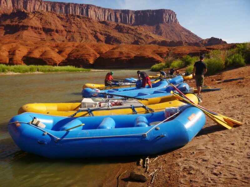 From Moab: Canyonlands 4x4 Drive and Colorado River Rafting - Scenic Highlights of the Drive