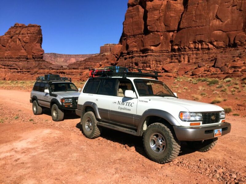 From Moab: Canyonlands 4x4 Drive and Colorado River Rafting - Rafting on the Colorado River: Splash, Speed, and Serenity