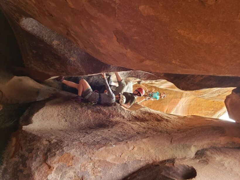 From Moab: Half-Day Canyoneering Adventure in Entrajo Canyon - Who Should Book This Tour?