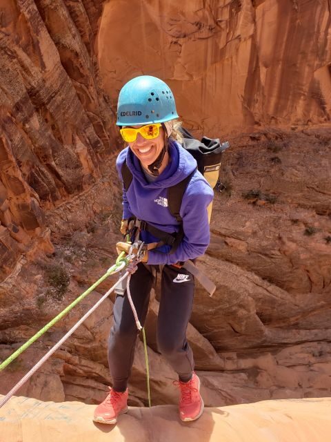 From Moab: Half-Day Zig Zag Canyon Canyoneering Experience - What to Expect and What to Bring