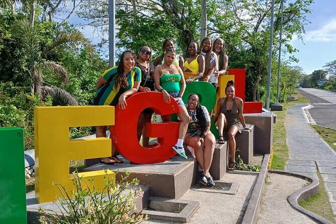 From Montego Bay: Negril 7 Mile Beach & Rick's Cafe Sunset Tour - Who Should Consider This Tour?