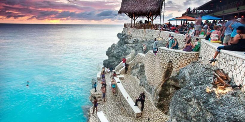 From Montego Bay: Negril 7 Mile Private Beach Tour - The Itinerary in Detail