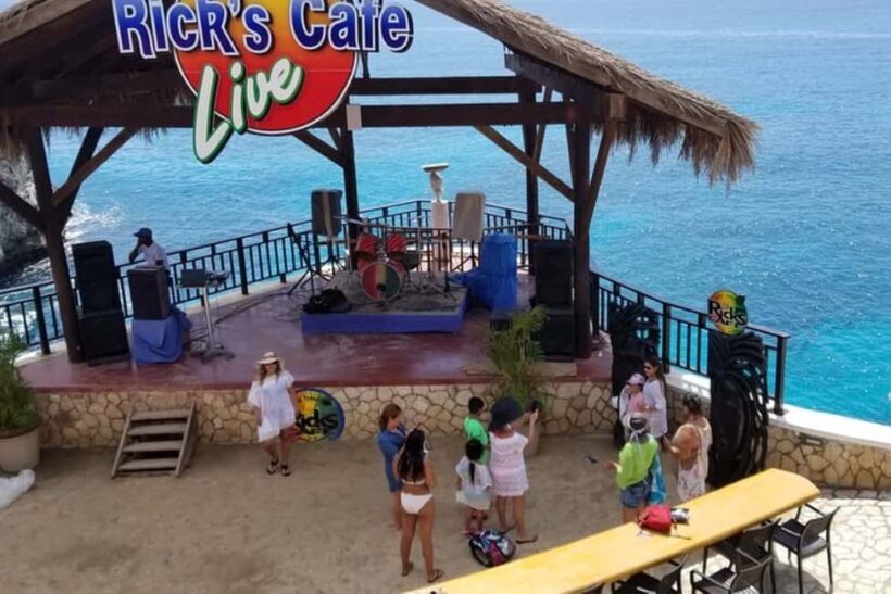 From Montego Bay: Negril Beach and Rick's Café Day Trip - Introduction