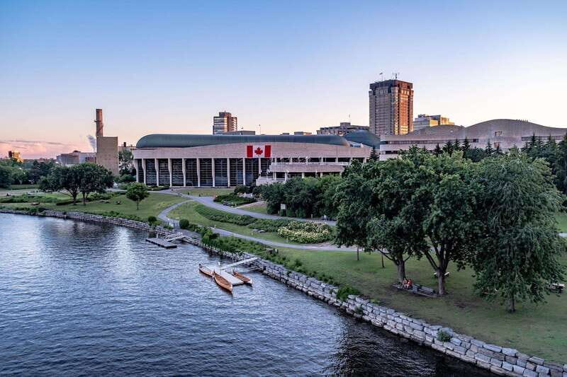 From Montreal: Ottawa with Private Guide and Pickup - What to Expect from the Experience