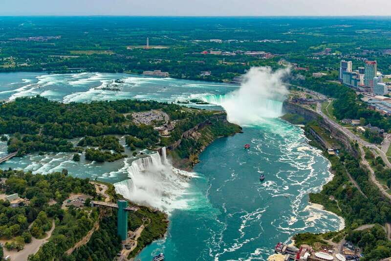 From Montreal: Toronto, Niagara Falls & 1000 Islands Tour - An Overview of the Itinerary