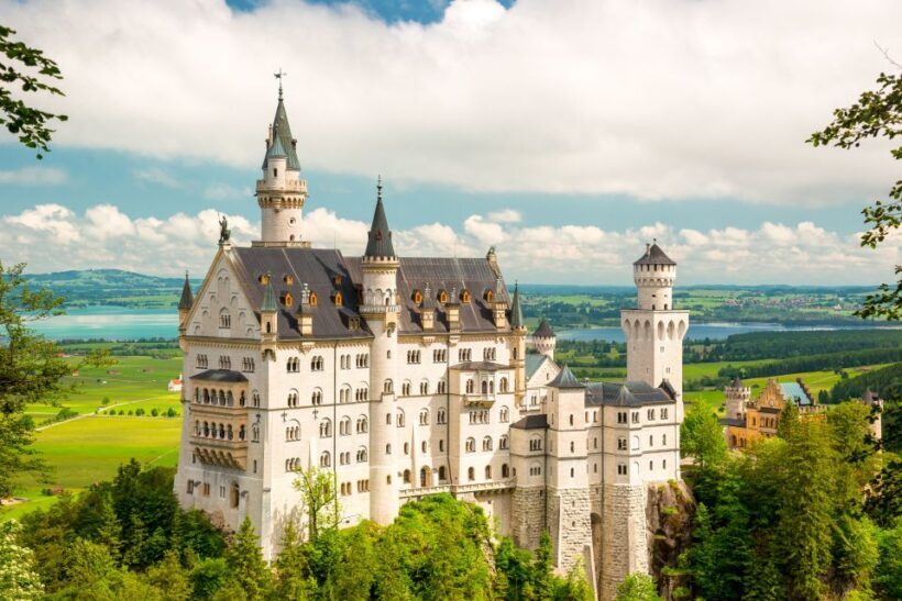 From Munich: Neuschwanstein Castle Full-Day Trip by Van - Scenic Journey through Bavarias Icons