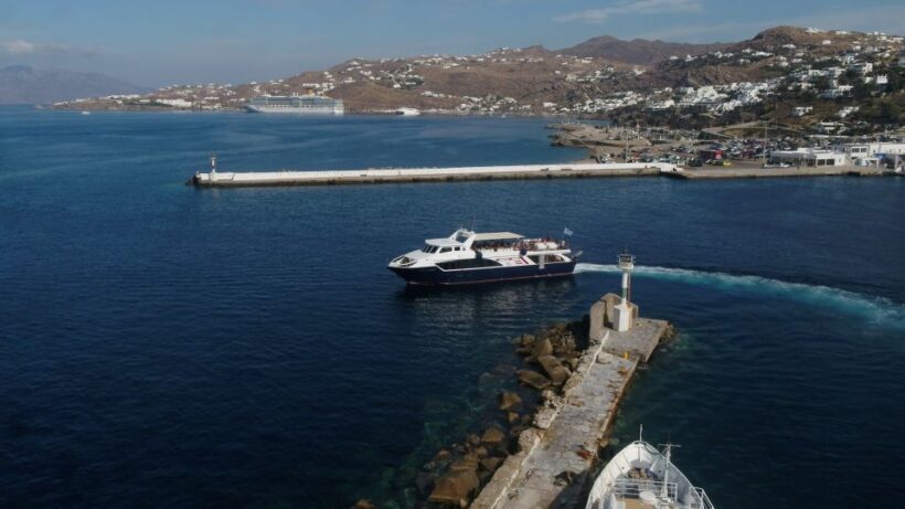 From Mykonos: Paradise Beach Boat Trip - The Beach Experience