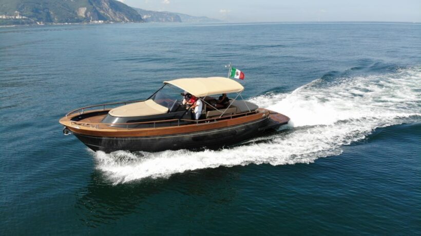 From Naples: Boat Tour to Capri Island with Aperitiv - Key Points