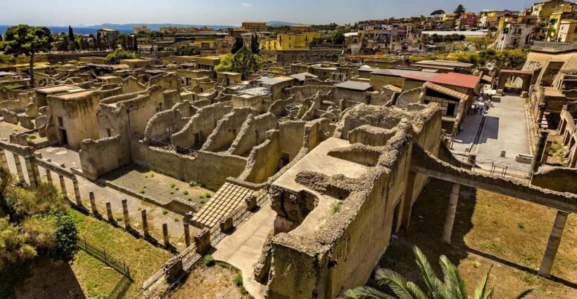 From Naples: Herculaneum and Pompeii Day Trip with Tickets - Exploring the Itinerary in Detail