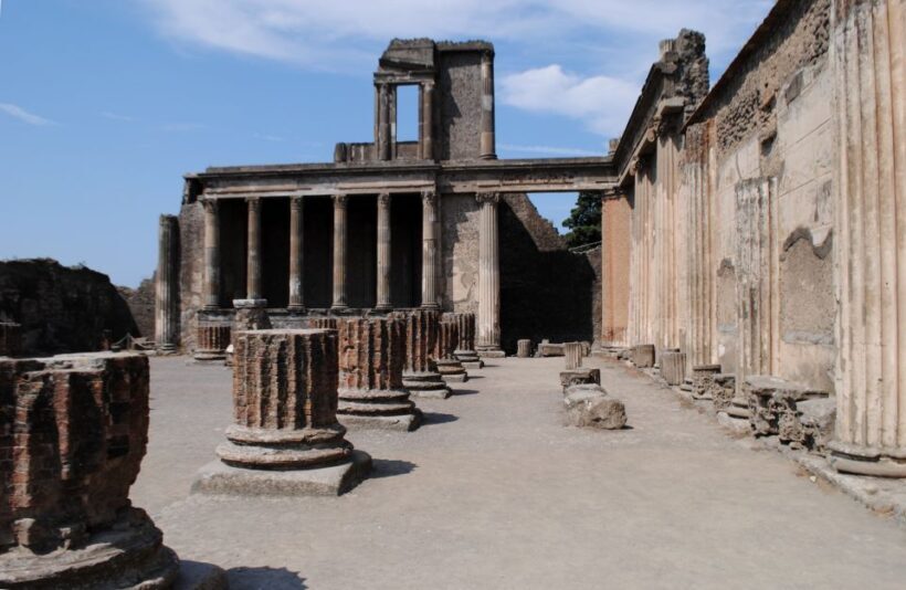From Naples or Herculaneum: Half-Day Tour in Herculaneum - Practical Tips for Travelers