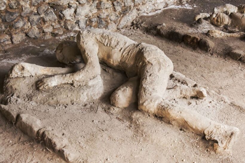 From Naples: Pompeii Skip-the-Line Entry Ticket and Tour - An In-Depth Look at the Pompeii Tour from Naples