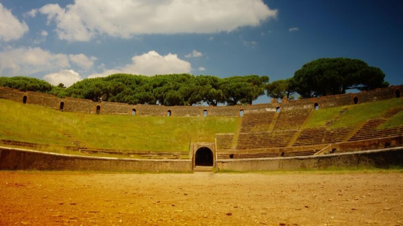 From Naples: Transfer to Positano with Pompeii Guided Tour - Analyzing the Value