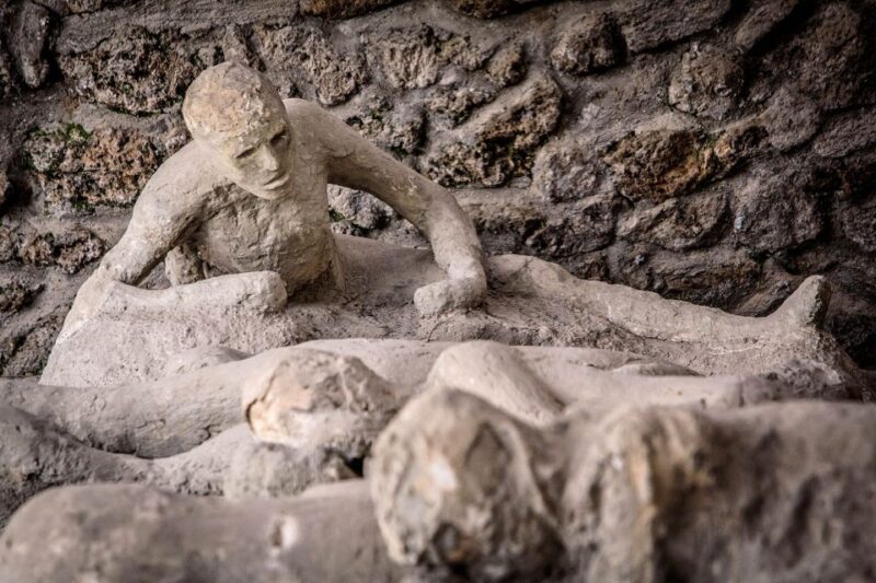 From Napoli: Guided Tour of Pompeii With Entry Ticket - Meeting Point and Transportation