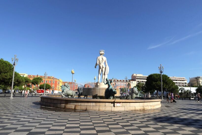 From Nice: Walking & driving tour of Nice - Discover Nice in a Few Hours: A Balanced Walk & Drive Tour
