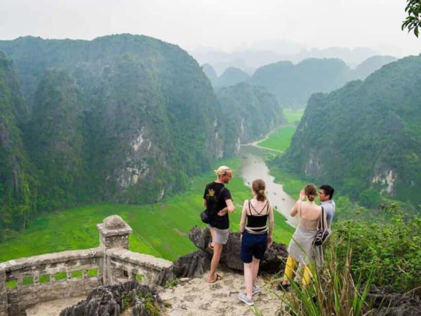 From Ninh Binh : Bai Dinh, Hoa Lu, Trang An, Mua Cave Tour - Exploring Hoa Lu: Vietnam’s First Capital