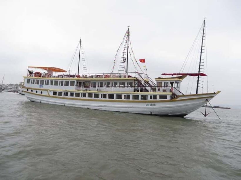 From NinhBinh: 2-Day 1Night itinerary Bai Tu Long Bay cruise - Key Points
