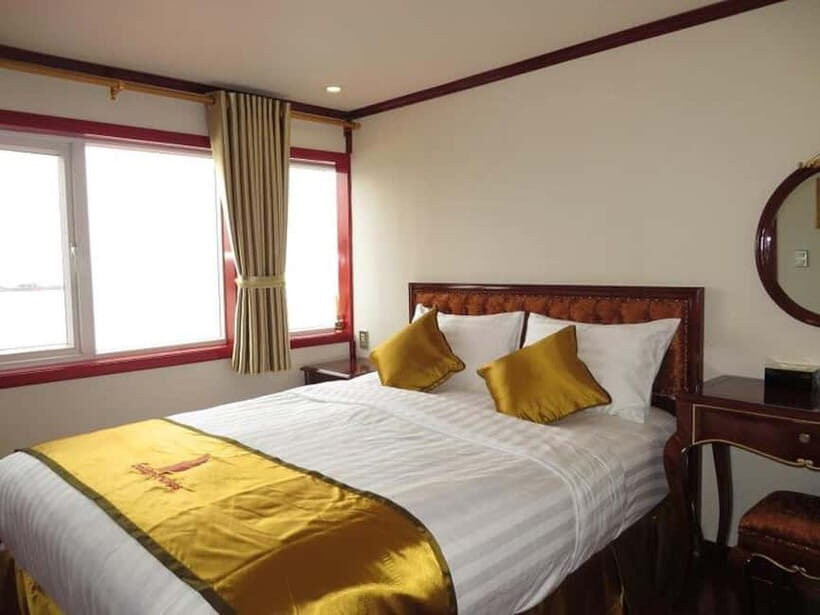 From NinhBinh: 2-Day 1Night itinerary Bai Tu Long Bay cruise - What’s Included and What’s Not?