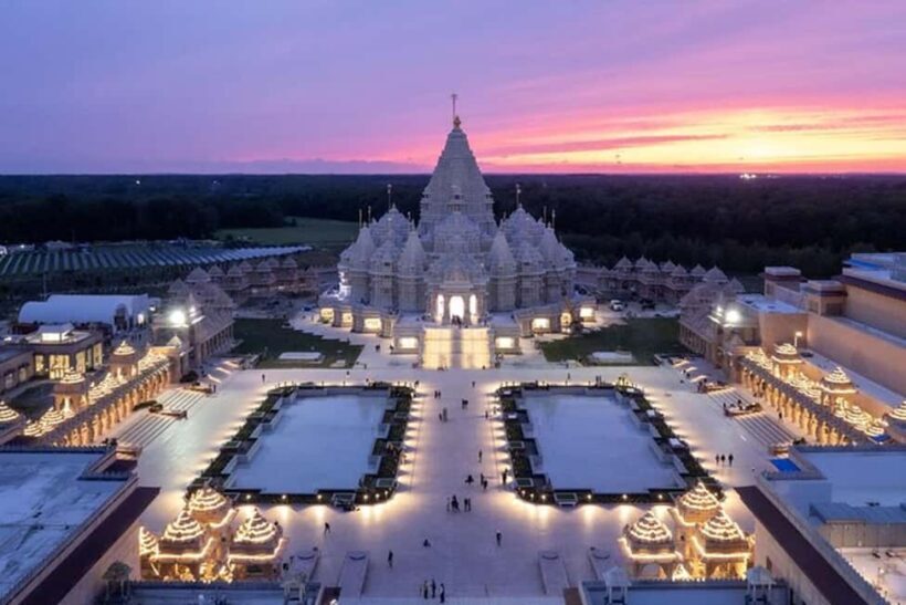 From NY: BAPS Shri Swaminarayan 1-Day Tour - Visiting the Swaminarayan Mandir in Robbinsville