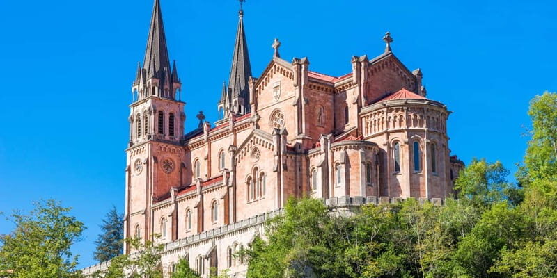 From Oviedo: Covadonga, Cangas de Onís, and Lastres Tour - Key Points