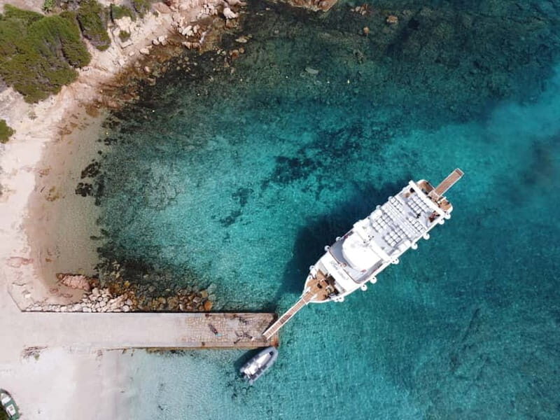 From Palau: 4 stops boat tour to La Maddalena archipelago - FAQ