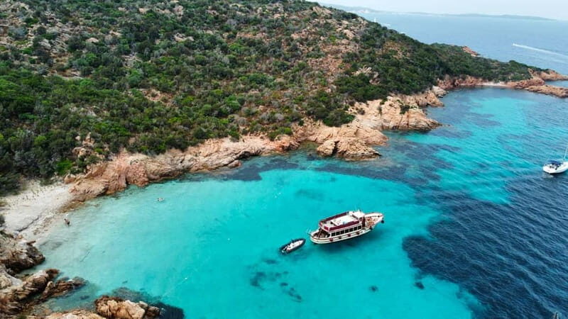 From Palau/La Maddal: Boat Tour of La Maddalena Archipelago - Setting off from Palau: The Launch Point and First Impressions