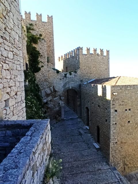From Palermo: Medieval castle tour of Caccamo and Cefalù. - Introducing the Medieval Castle and Cefalù Tour from Palermo