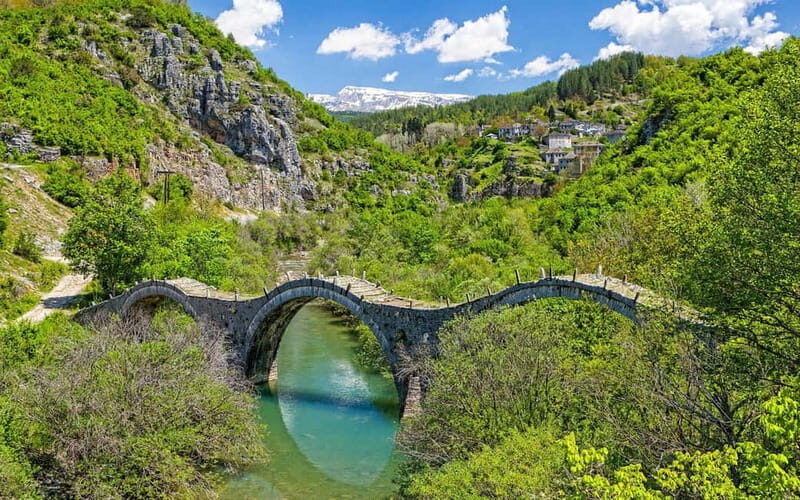 From Parga: Zagoria and Vikos Gorge Day Trip with Lunch - Transportation and Group Size