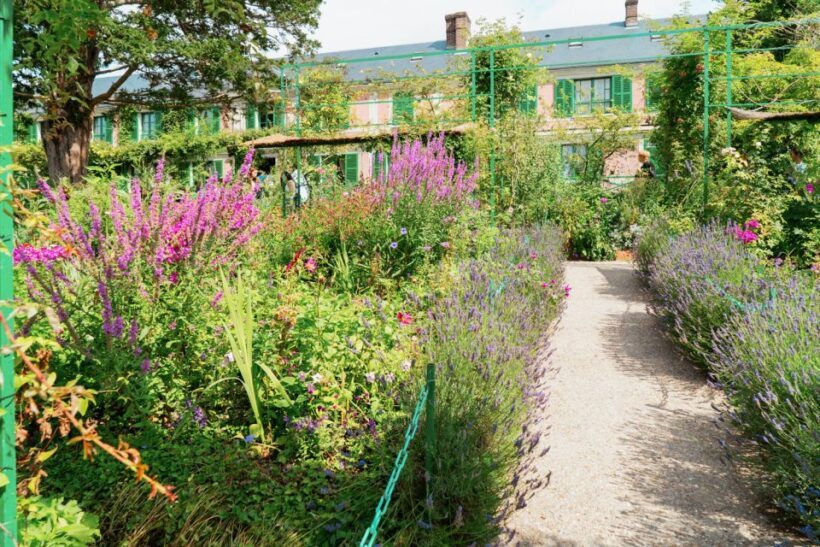 From Paris: Day Trip to Giverny & Versailles with Lunch - An In-Depth Look at the Itinerary and Experience