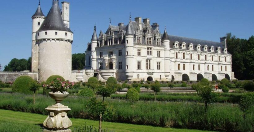 From Paris: Loire Valley Castles Full-Day Tour with Lunch - Who Is This Tour Best For?