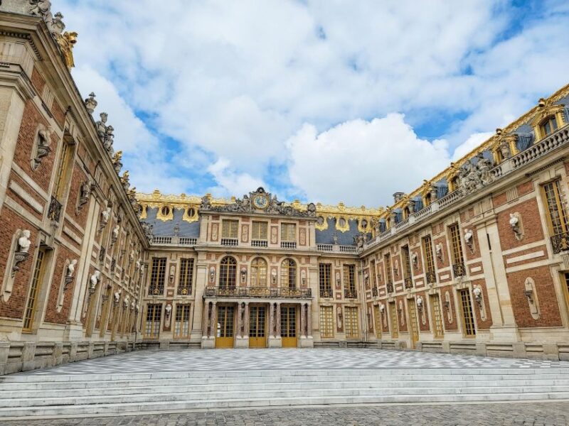 From Paris: Versailles Bike Tour with Gardens & Palace Entry - Entry & Accessibility