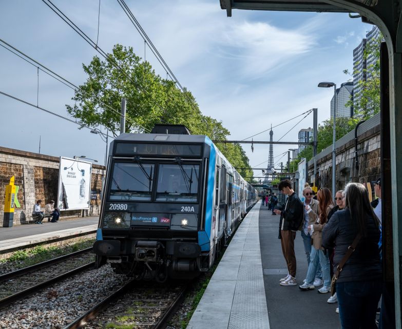 From Paris: Versailles Bike Tour with Gardens & Palace Entry - Authentic Experiences & Traveler Feedback