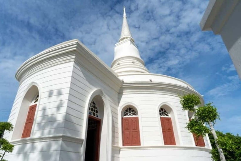 From Pattaya: Discover Koh Sichang's hidden gems at Si Racha - Who Will Love This Tour?