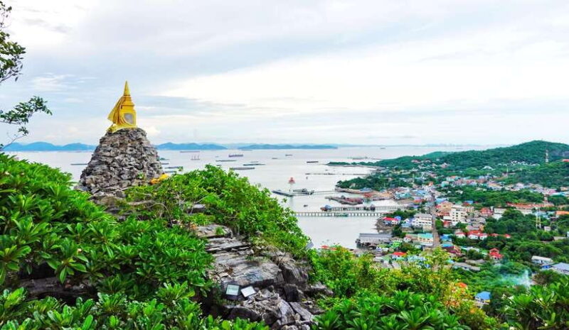 From Pattaya: Discover Koh Sichang's hidden gems at Si Racha - Who Will Love This Tour