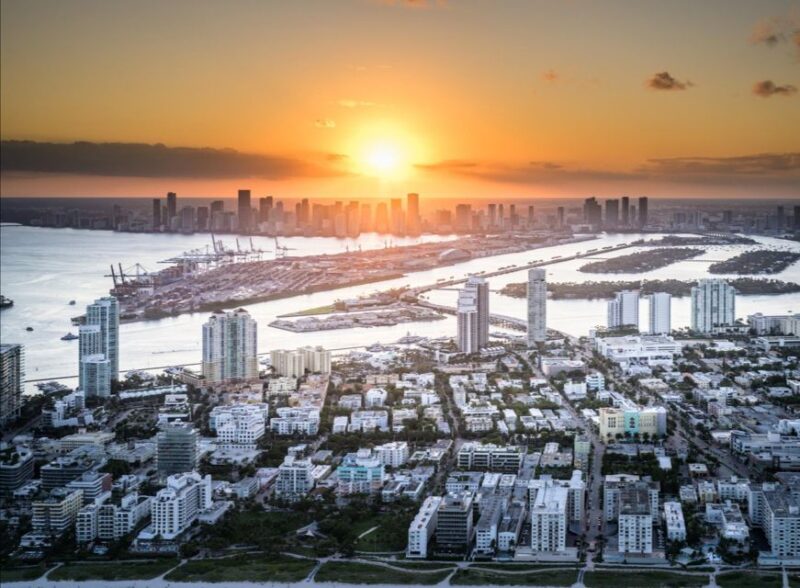 From Pembroke Pines: Helicopter Tour Over Miami - Key Points